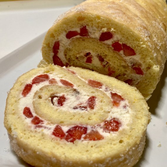 Rezept Erdbeer-Roulade | compactcook.com